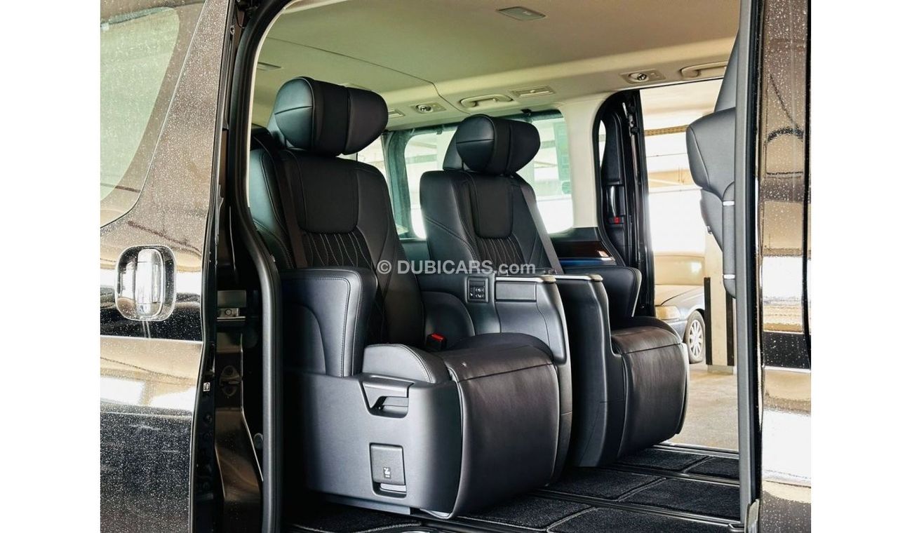 New TOYOTA GRANVIA DSL 2.8L A/T 2023 for sale in Dubai - 605623