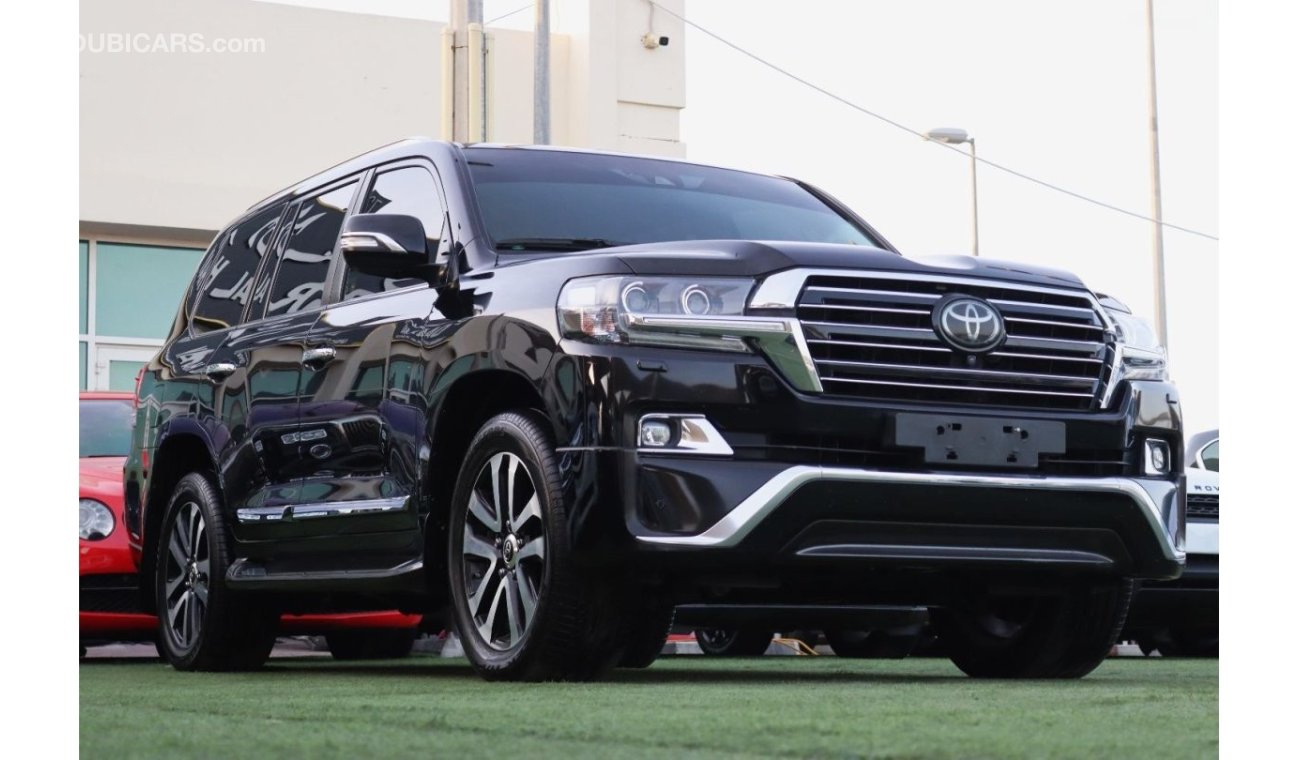 Used Toyota Land Cruiser VXR 2018 for sale in Sharjah - 707556