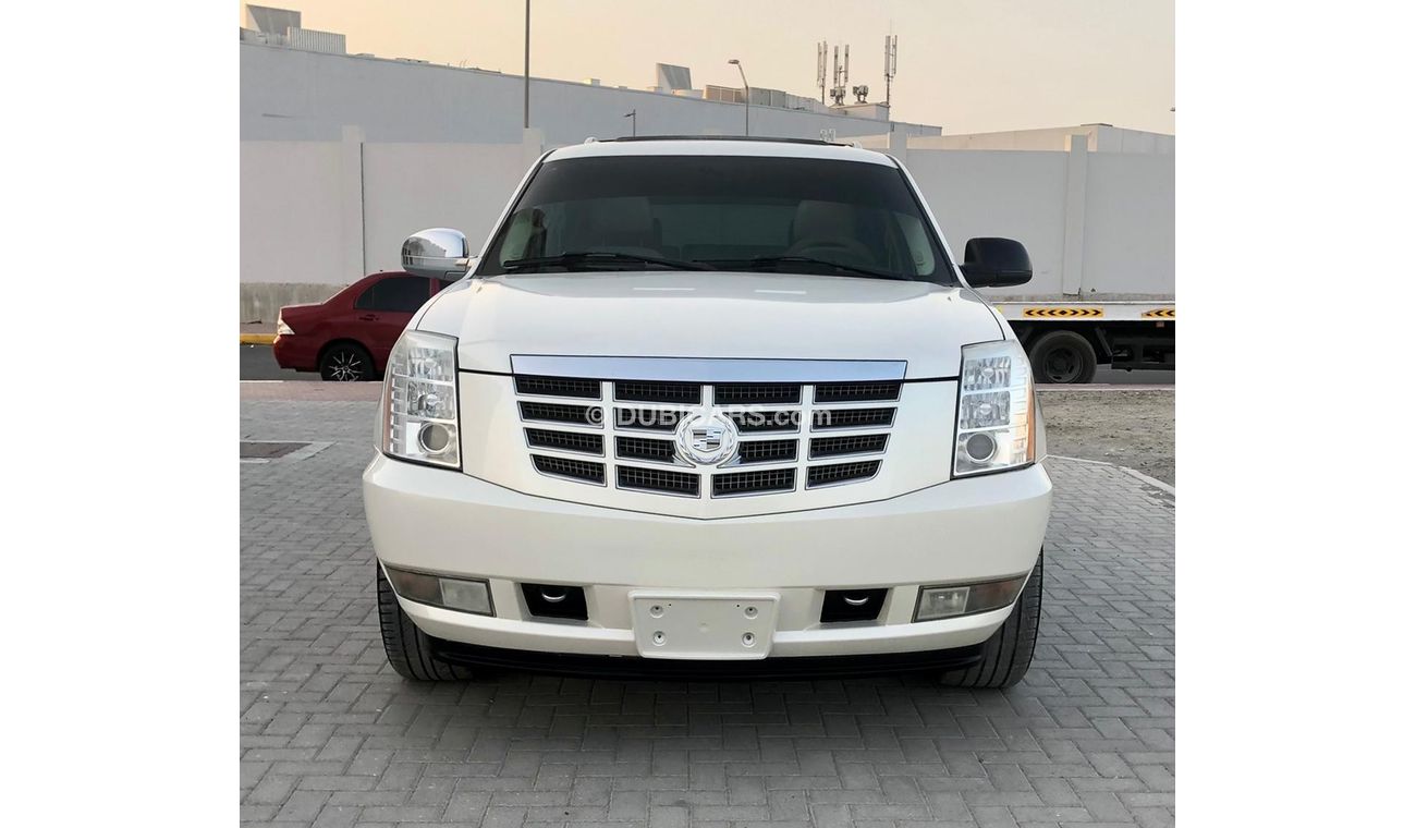 Used Cadillac Escalade CADILAC ESCALD 2008 for sale in Dubai - 412852