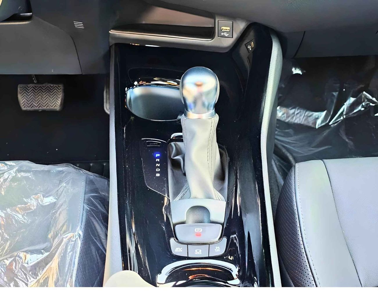 New Toyota CHR LUXURY / 1.8L HYBRID / PUSH START / LEATHER SEATS / FULL ...