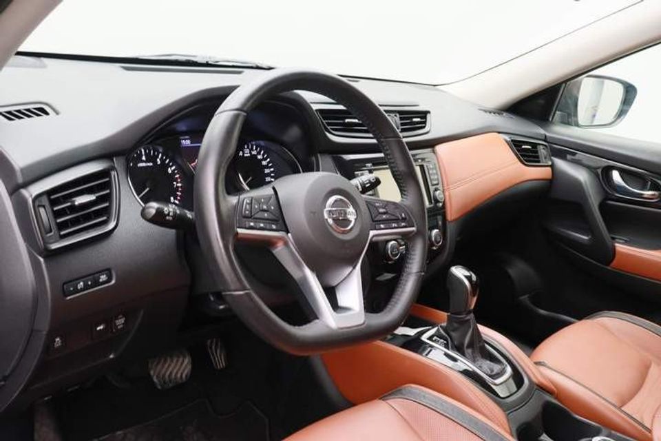 Used Nissan XTrail SL 2.5 2019 for sale in Dubai - 833391