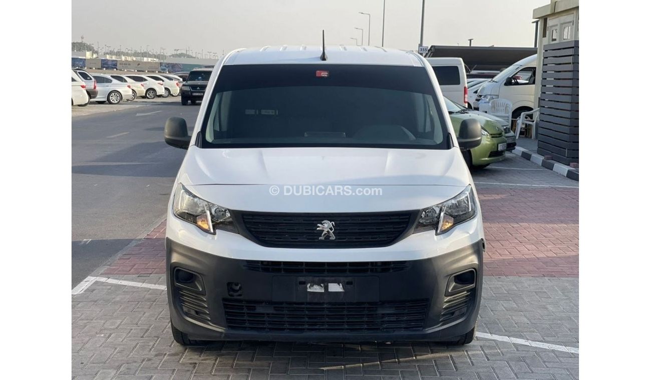 Used Peugeot Partner 2020 I Van I Ref#387 2020 for sale in Sharjah - 633562