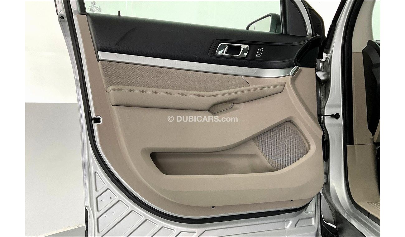 Used Ford Explorer XL / Standard 2019 for sale in Dubai - 575623