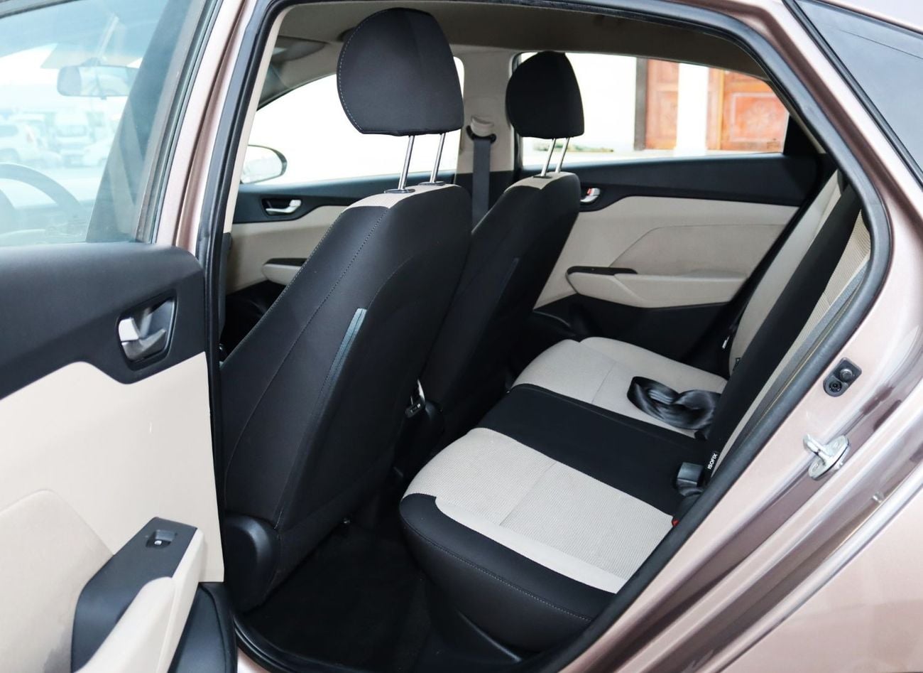 Used Base Hyundai Accent 2019 GCC, in excellent condition, without ...