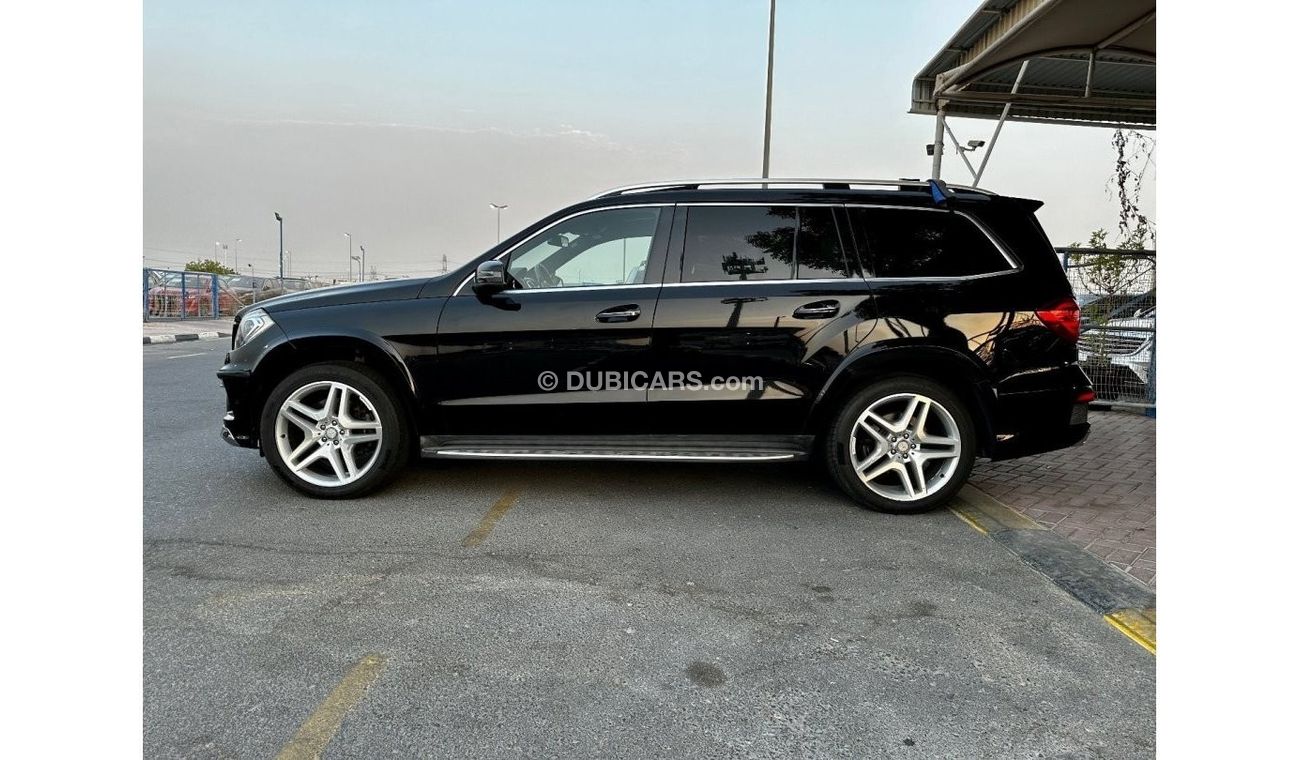 Used Mercedes-Benz GL 500 Std 2015 for sale in Dubai - 645846