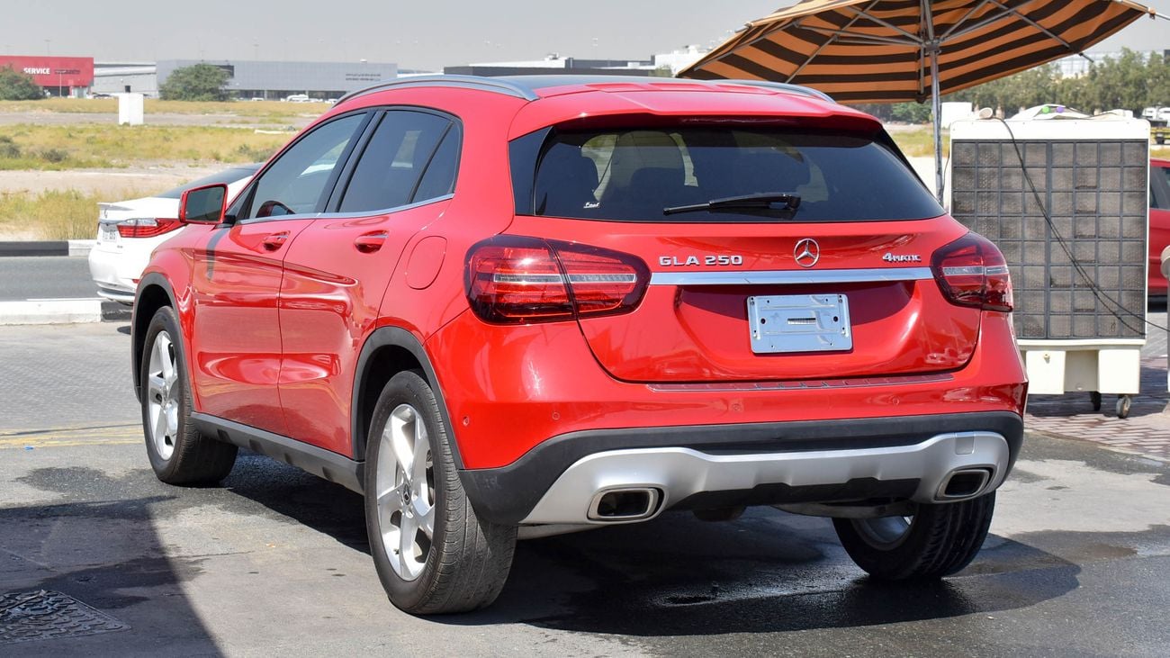Used Mercedes-Benz GLA 250 4Matic 2018 for sale in Sharjah - 744917