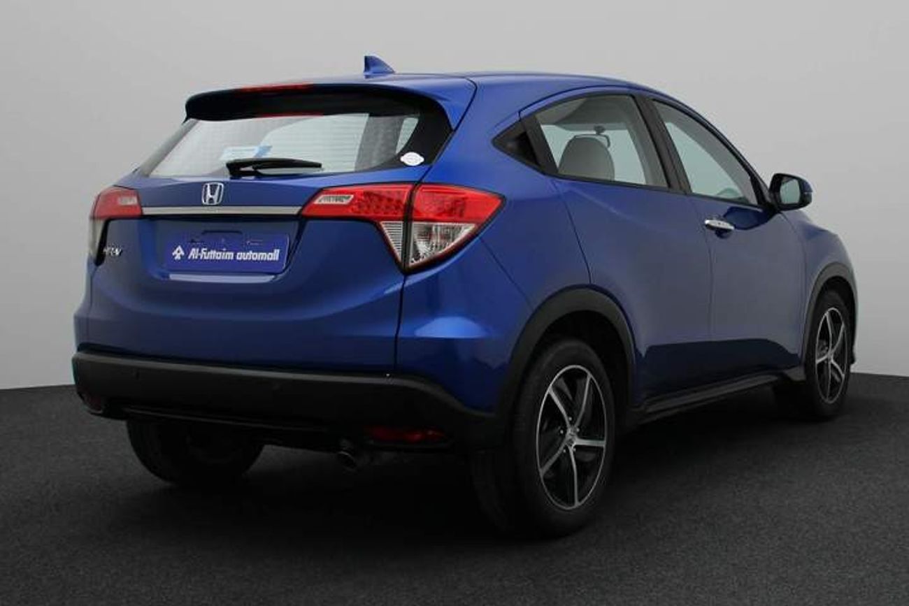 Used Honda HRV LX 1.8 2021 for sale in Dubai - 611352