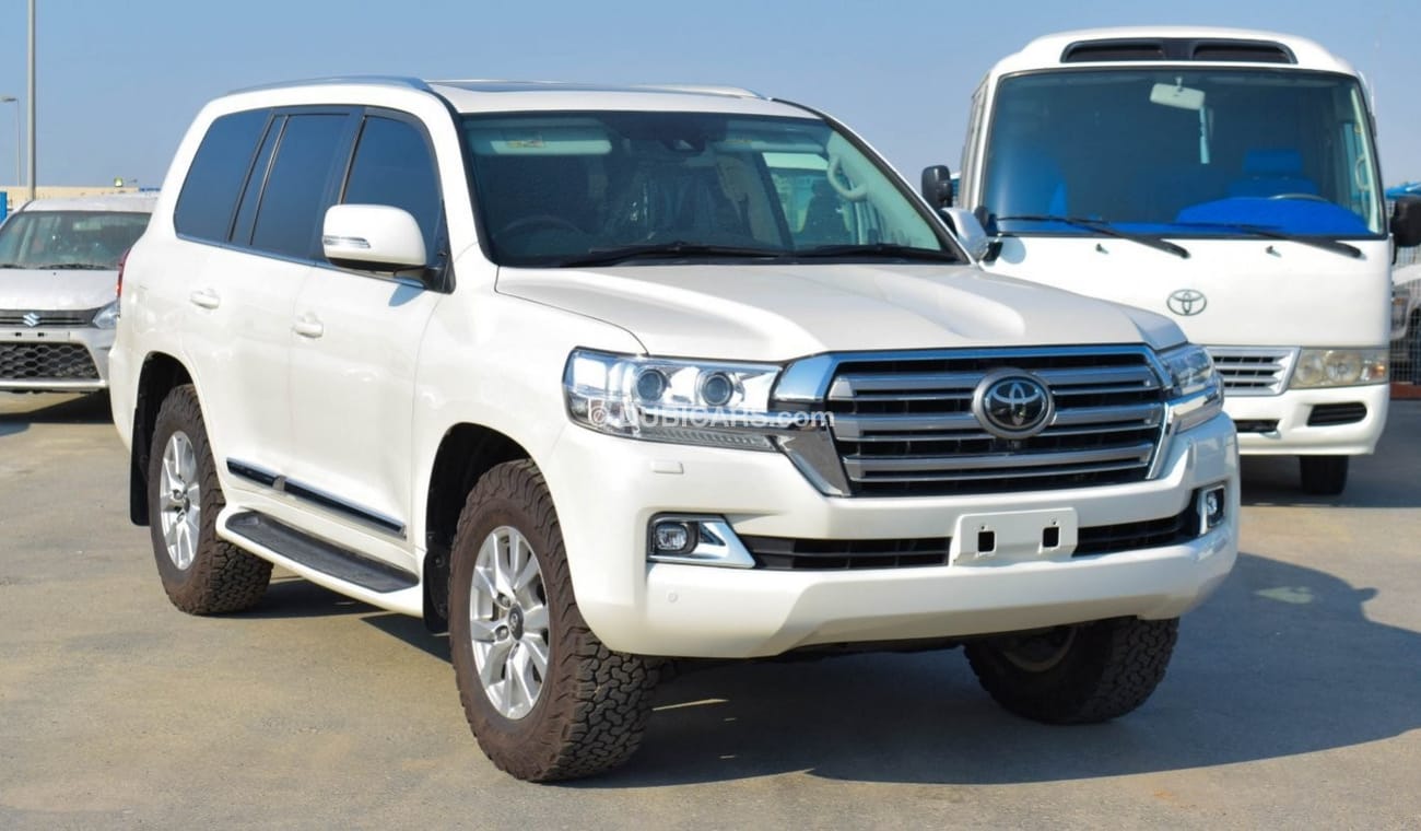 Used Toyota Land Cruiser Sahara V8 d 2019 for sale in Dubai - 596821