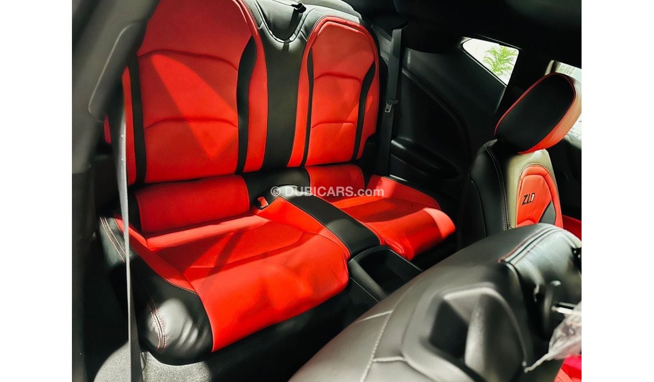 Used Chevrolet Camaro LT2 2019 for sale in Dubai - 655933