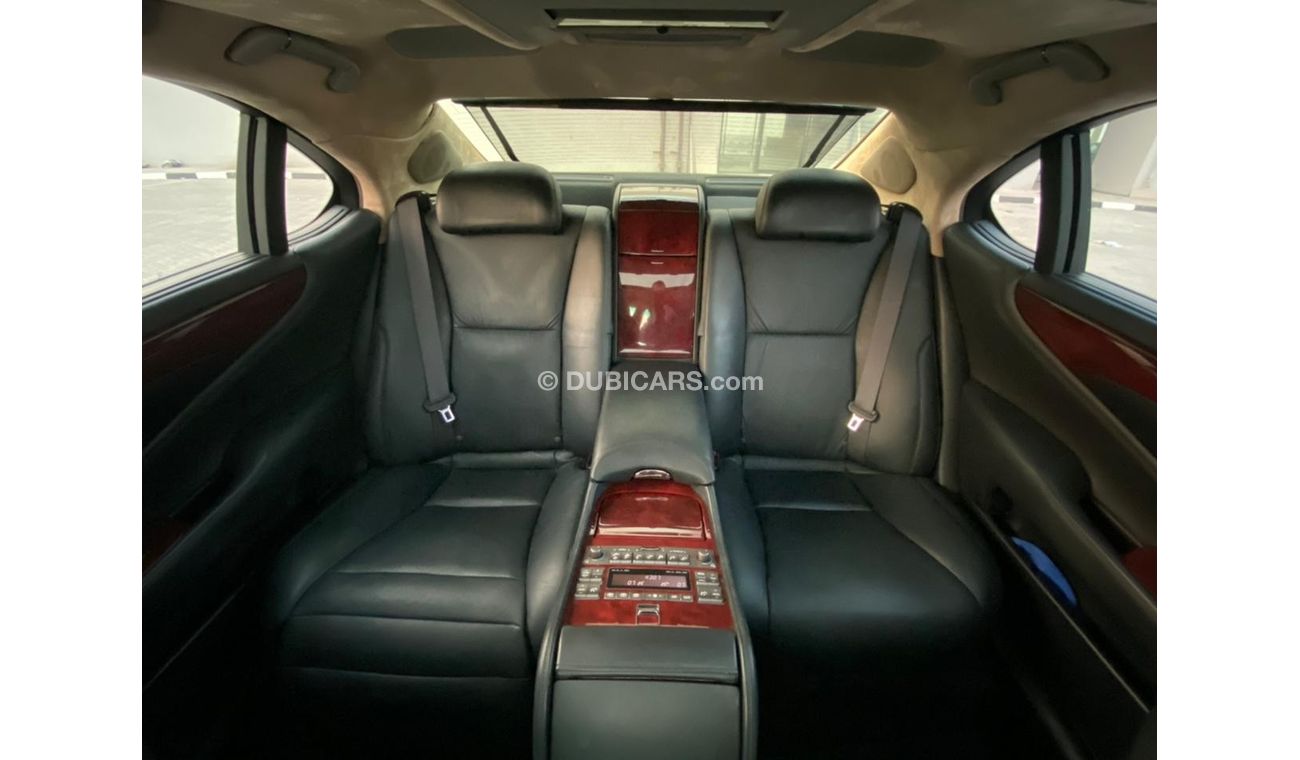 Used Lexus LS460 2007 for sale in Dubai - 539040