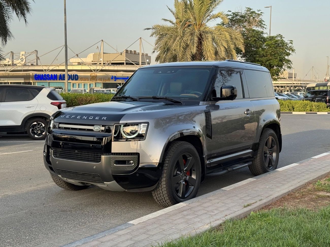 Used Land Rover Defender P400 90 X-Dynamic HSE 3.0L (5 Seater) 2024 for sale in Dubai - 854802