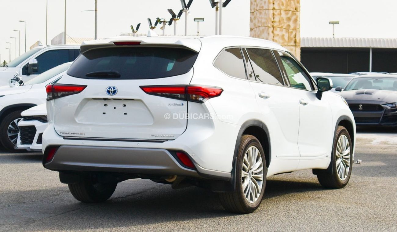 Used Toyota Highlander 2022 for sale in Dubai - 639133
