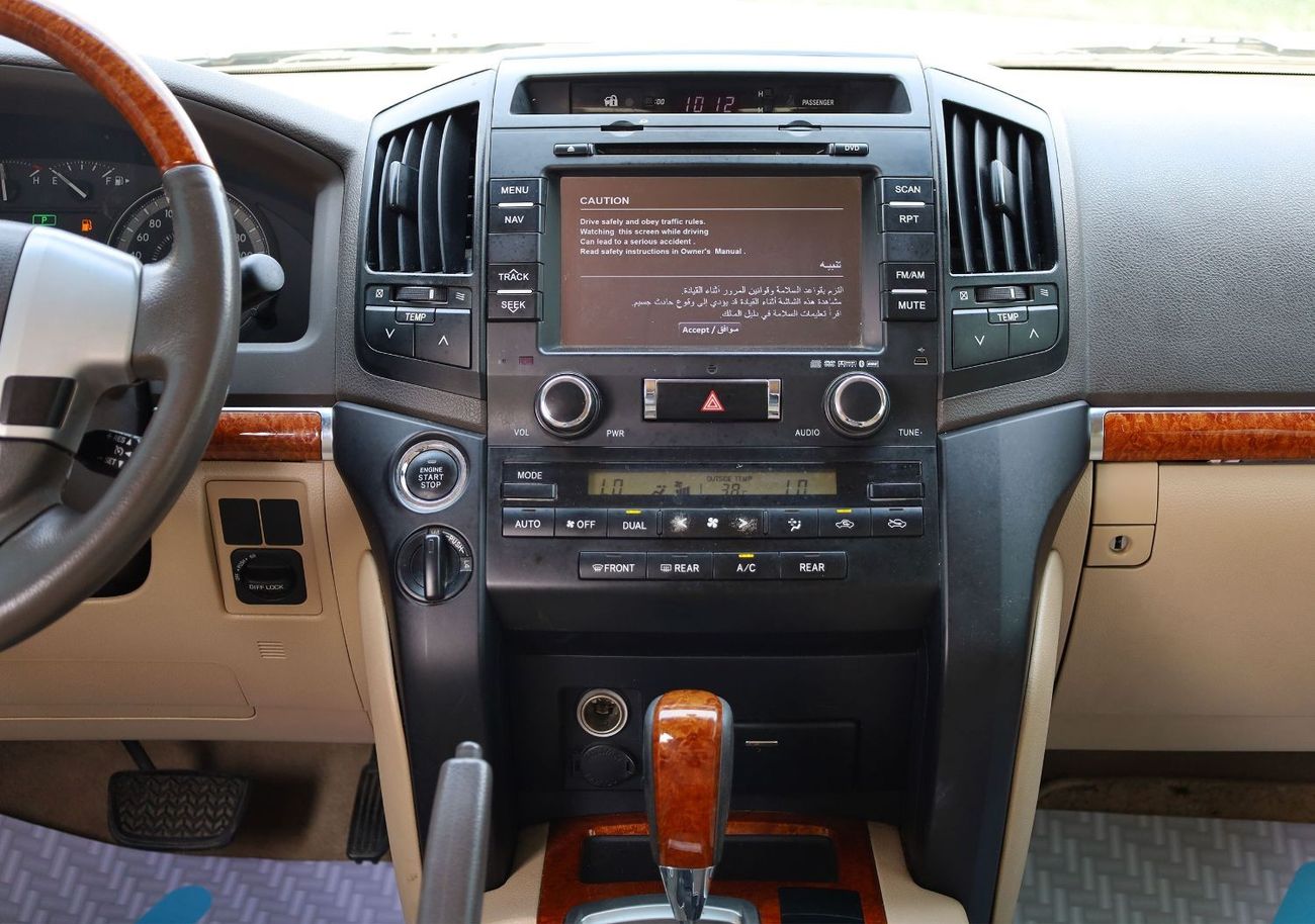 Used Toyota Land Cruiser 2013 EX.R 4.0L Petrol A/T - GCC Specs - Ready ...