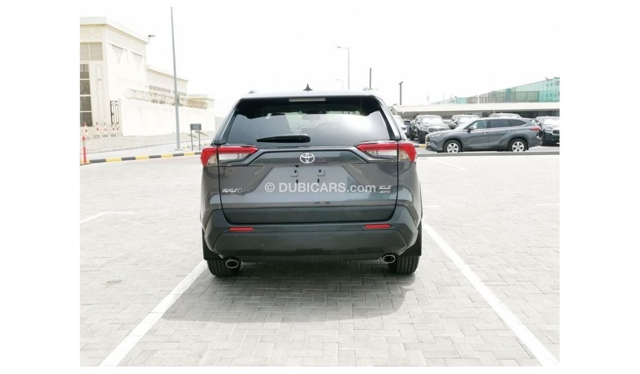 Used Toyota RAV4 XLE - 2022- Grey 2022 for sale in Sharjah - 637042