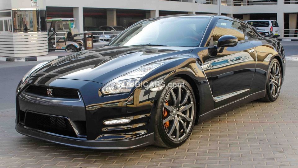 Used Nissan GTR premium edition 2014 for sale in Dubai - 145231