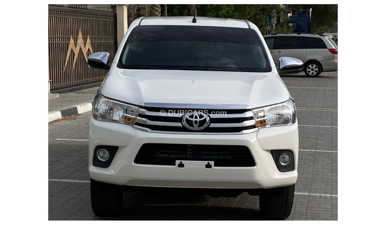 Used Toyota Hilux GL 2019 for sale in Dubai - 642375