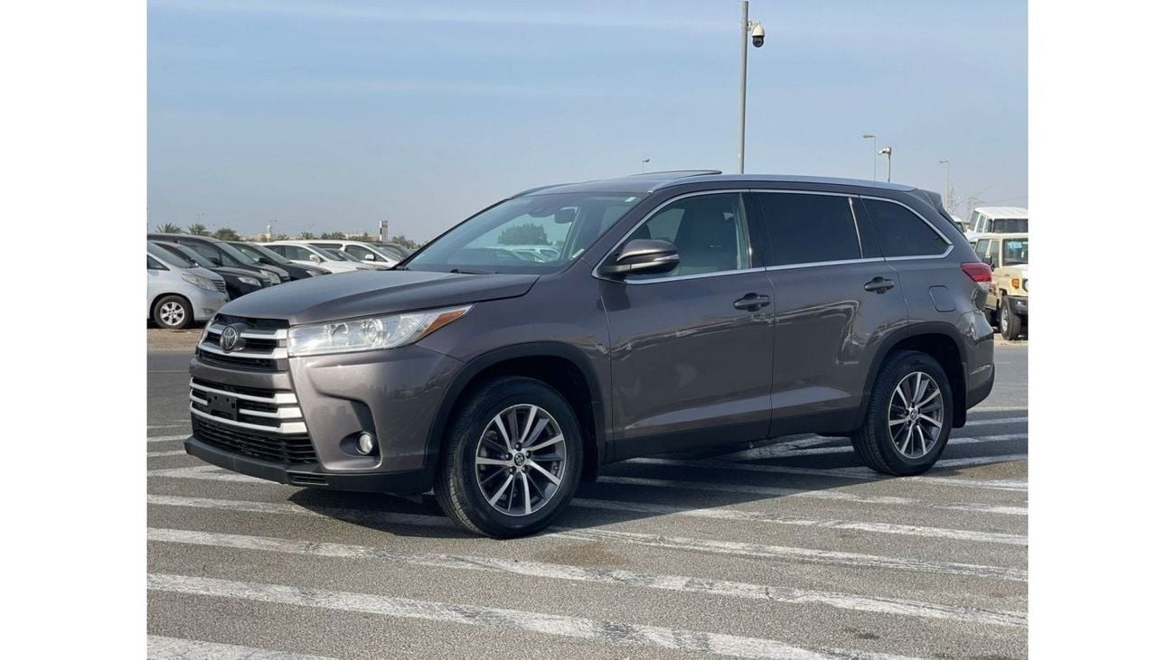 Used 2019 Toyota Highlander XLE 4x4 - 3.5L V6 - Full Option Fully ...