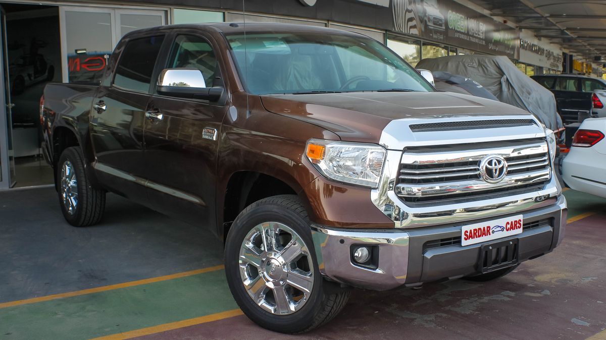 Toyota Tundra for sale: AED 210,000. Brown, 2016