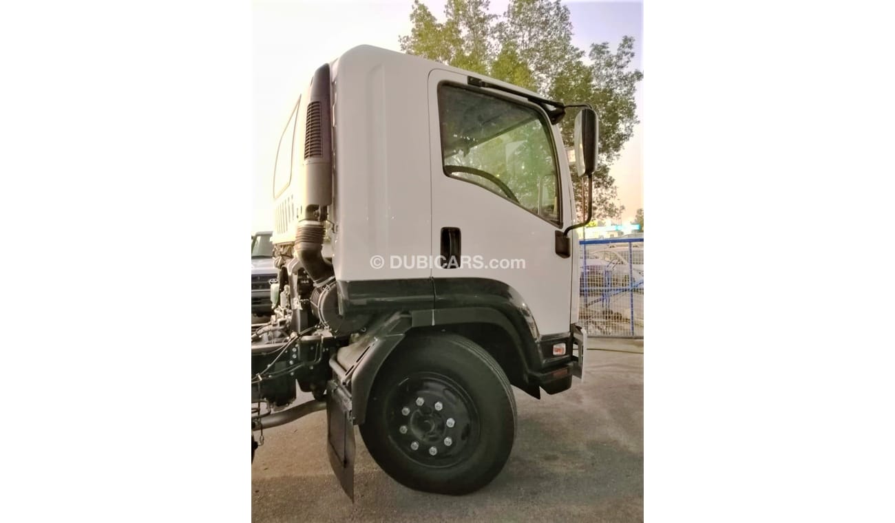 New Isuzu NPR 7 ton 2020 for sale in Dubai - 306860