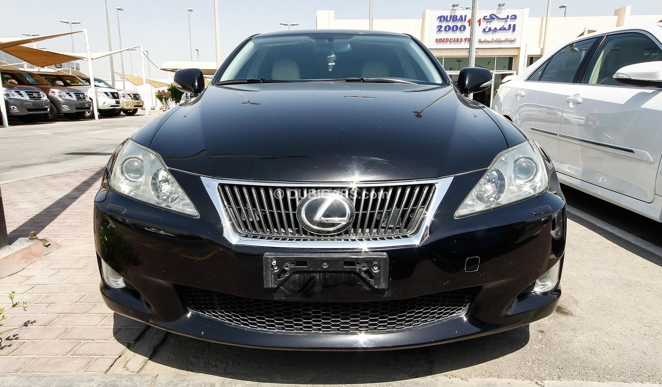 Used Lexus IS300 2009 for sale in Dubai - 100909