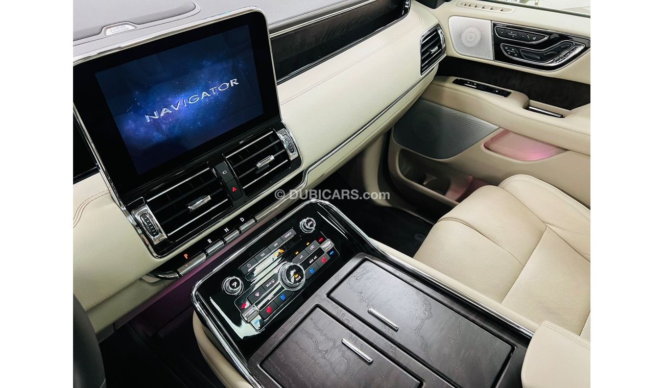 Used Lincoln Navigator Reserve GCC .. FSH .. Original Paint .. Perfect ...