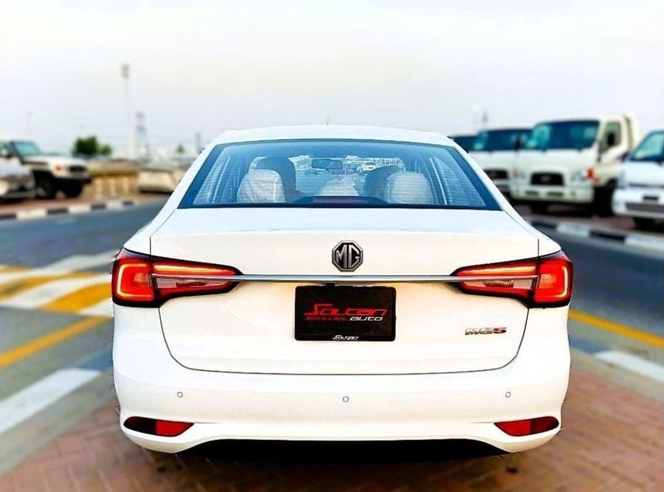 جديدة أم جي MG5 MG 5 LUXURY 1.5L A/T 2023 MODEL WHITE COLOR 2023 للبيع في دبي - 784705