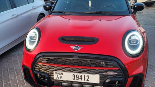 Mini Cooper Price in UAE, Images, Specs & Features