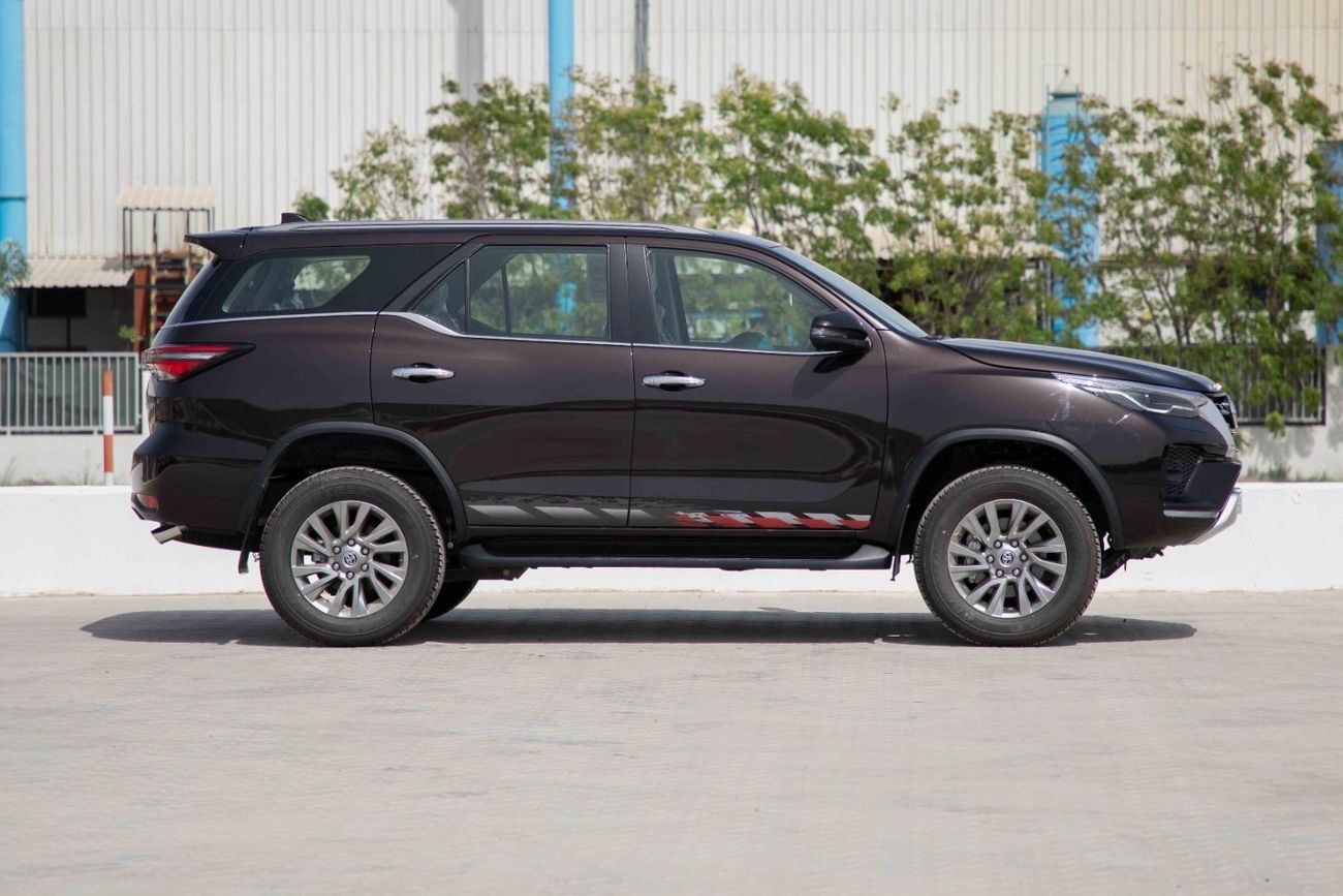 New 2023 Toyota Fortuner 4.0 Adventure - Phantom Brown inside Black ...