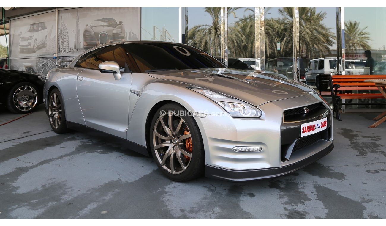 Used Nissan GTR 2016 for sale in Dubai - 121197