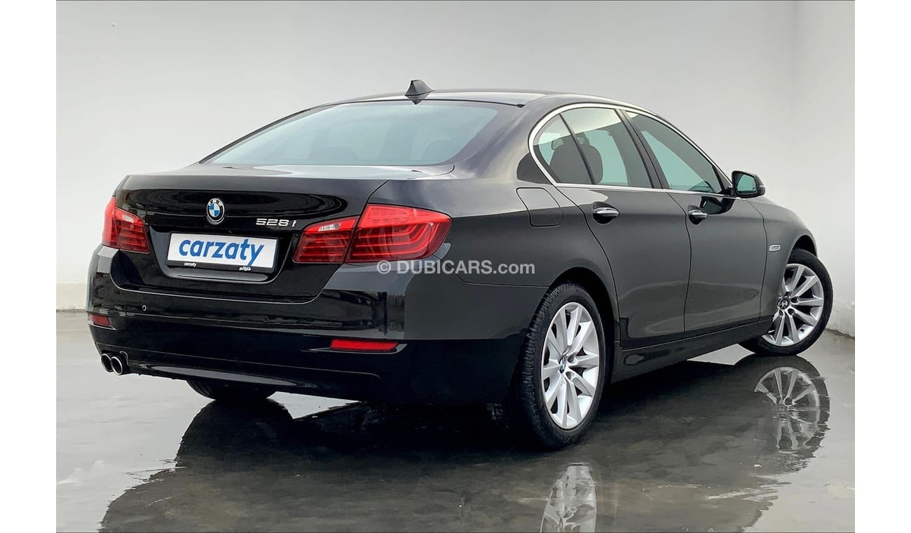 Used BMW 528i Exclusive 2015 for sale in Dubai - 500208