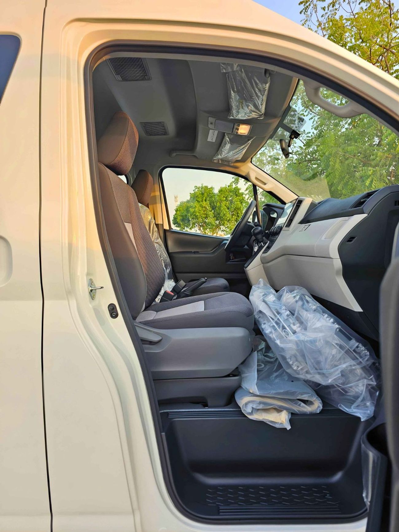 New Toyota Hiace HIGHROOF / 13 SEATER / ABS+VSC / REAR CAMERA / 3.5L ...