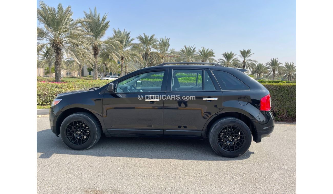 Used Ford Edge 2011 for sale in Dubai - 542408