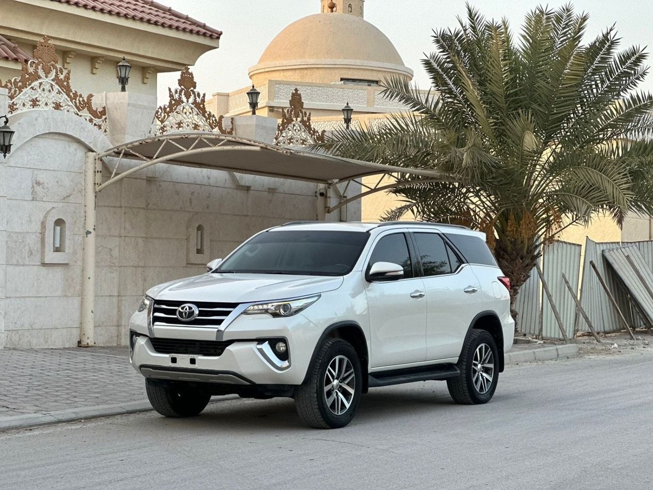 Used Toyota Fortuner VXR 2016 for sale in Dubai - 776070