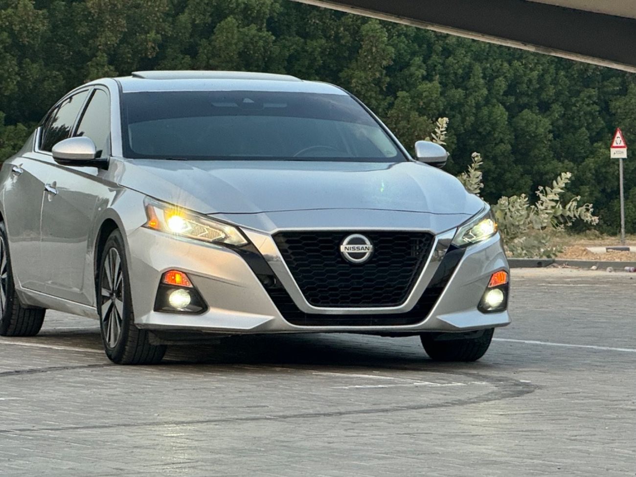 Used Nissan Altima SL 2019 for sale in Sharjah - 758484