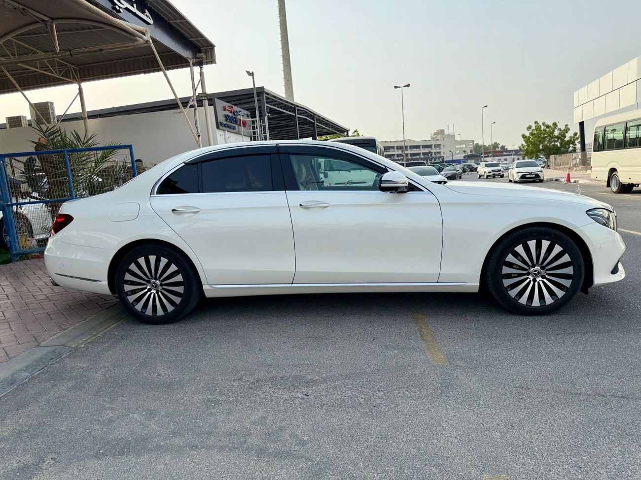 Used Mercedes-Benz E 400 2018 for sale in Dubai - 876909