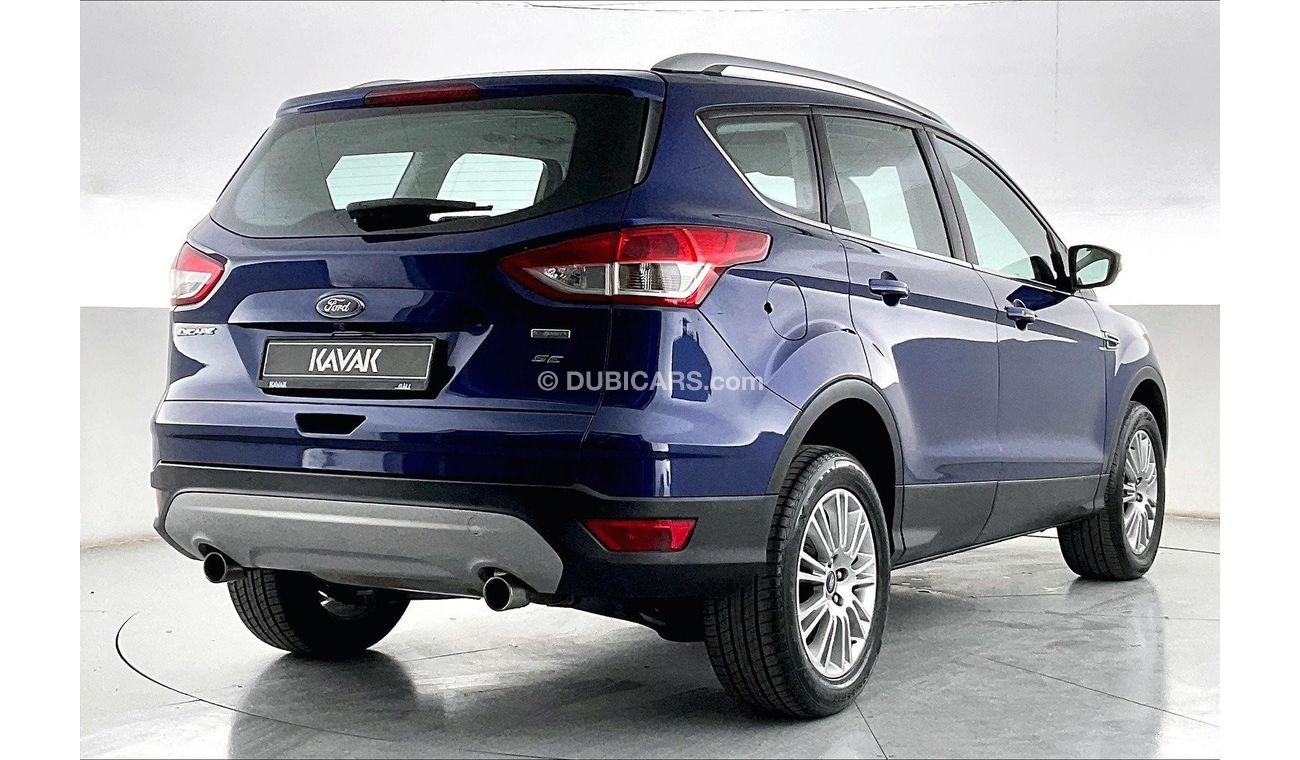 Used Ford Escape SE 2016 for sale in Dubai - 692633