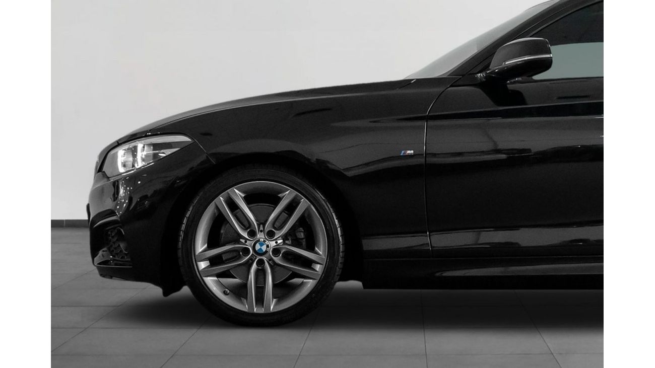 Used BMW 220i Std 2018 for sale in Dubai - 736534