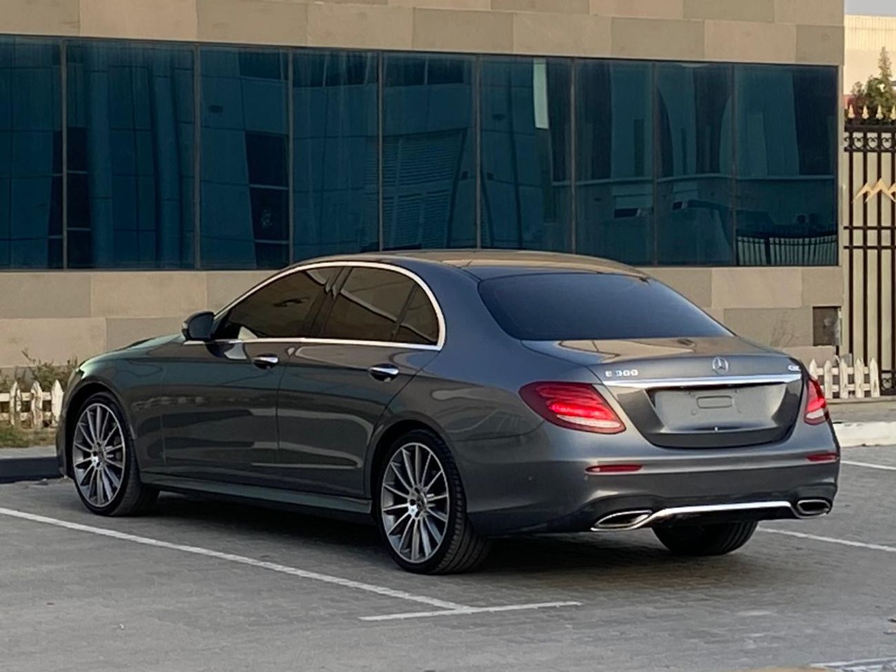 Used Mercedes-Benz E300 Std 2018 for sale in Dubai - 744367