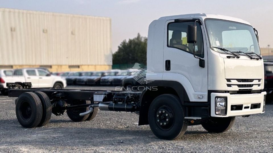 New Isuzu FVR 8.0L 33P CAB CHASSIS MT 2024 for sale in Dubai - 677353