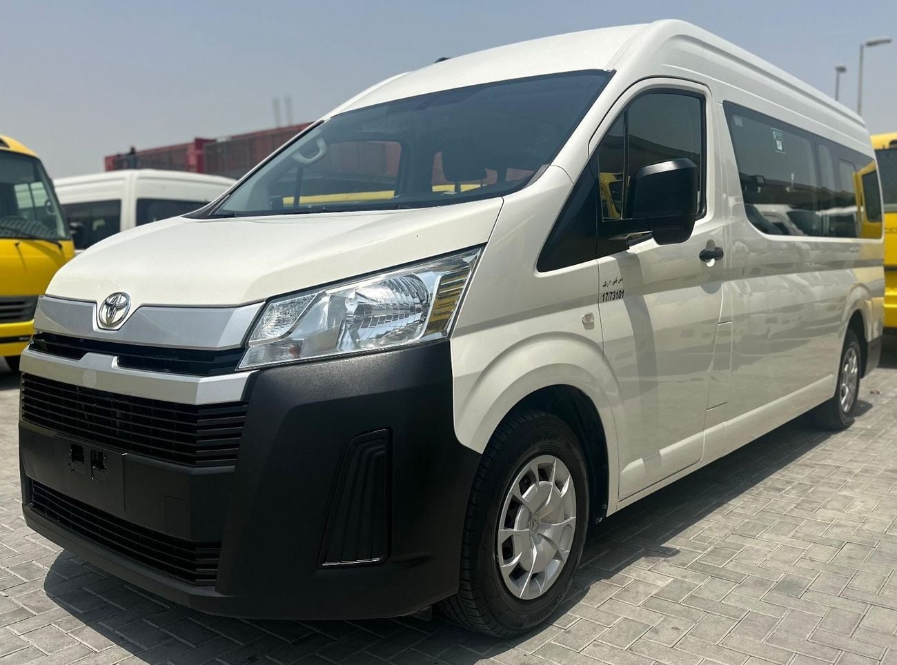 Used Toyota Hiace Commuter GL High Roof 2019 for sale in Dubai - 757464