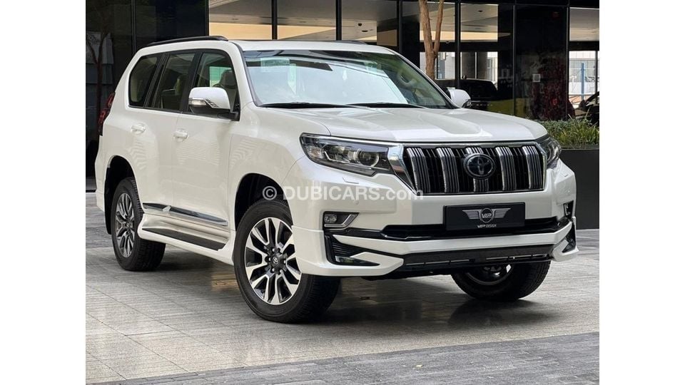 New Toyota Prado 2023 VXR 4.0 GCC 2023 for sale in Dubai - 685795
