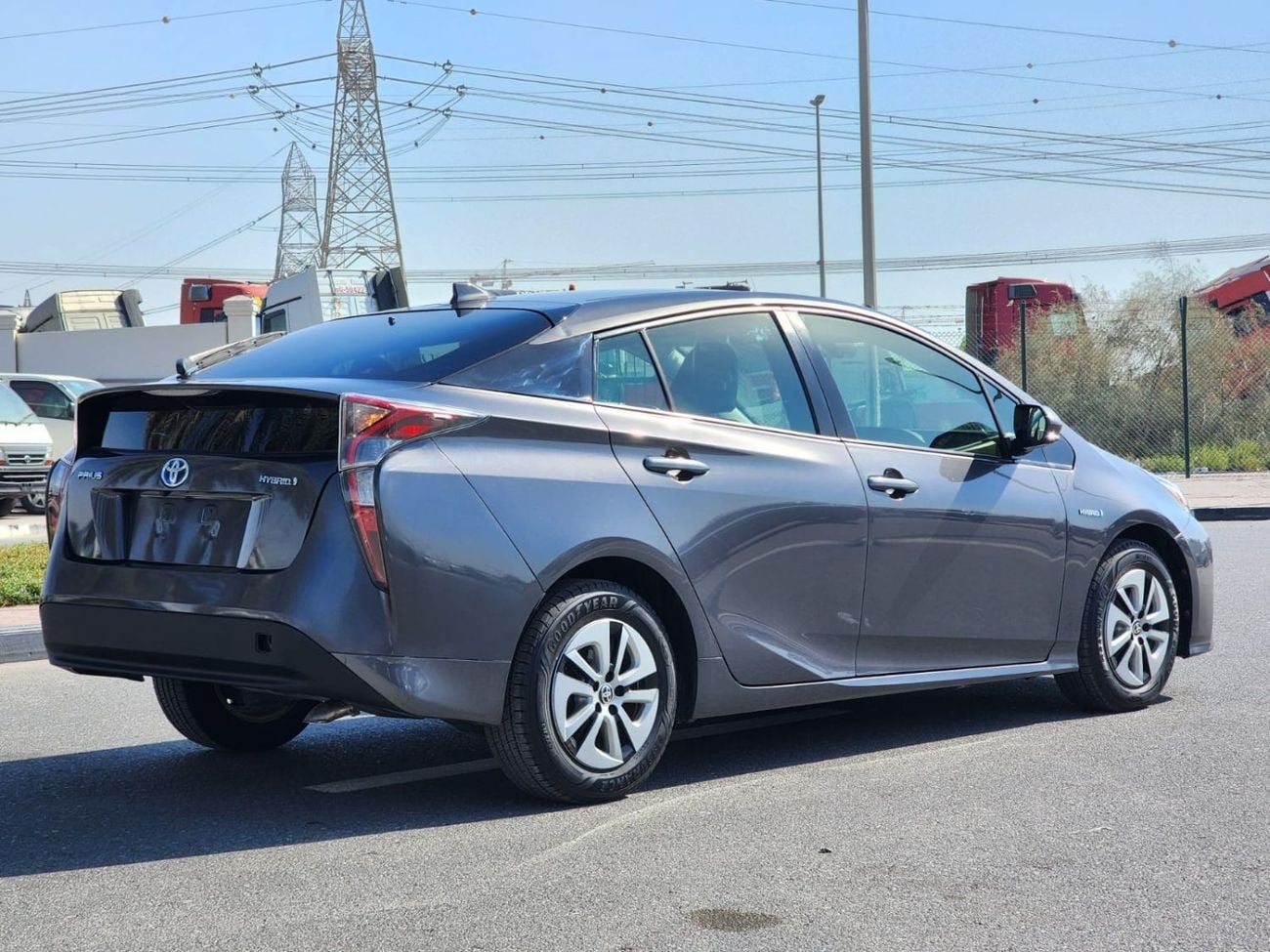 Used Toyota prius 2016 for sale in Dubai - 732750