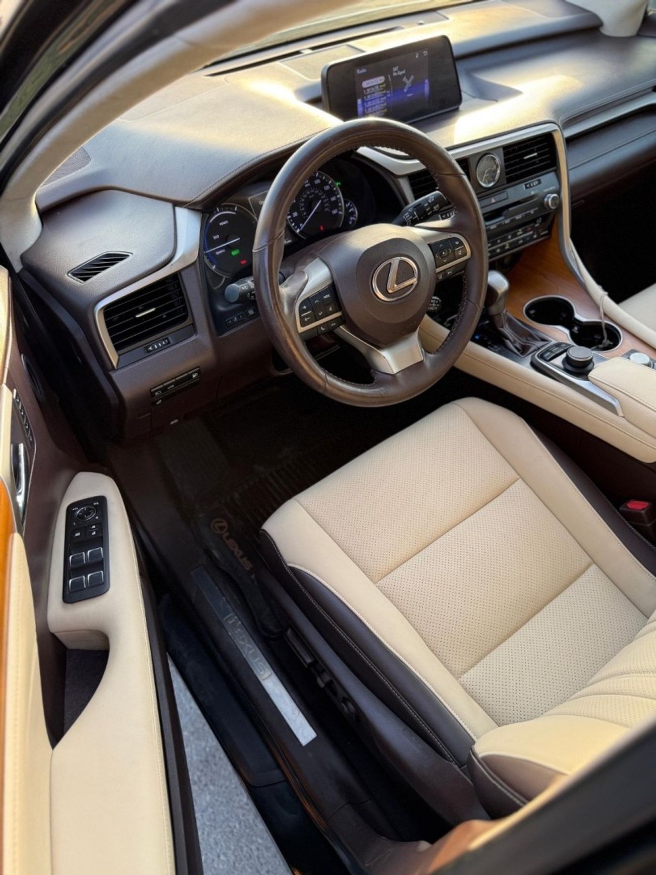 Used Lexus RX450h Premier 3.5L Hybrid 2019 for sale in Dubai - 852067