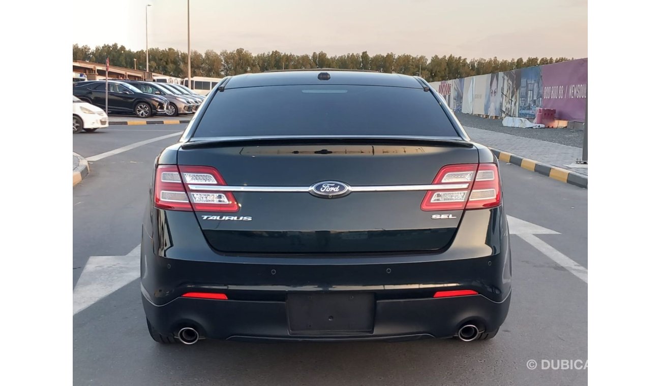 Used Ford Taurus SEL 2015 for sale in Dubai - 696578