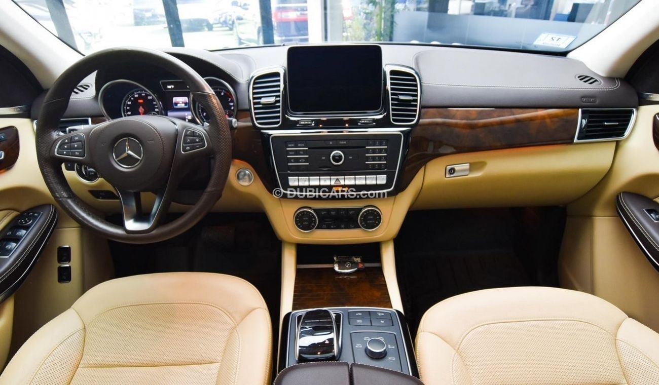Used Mercedes-Benz GLS 550 2019 for sale in Dubai - 553197