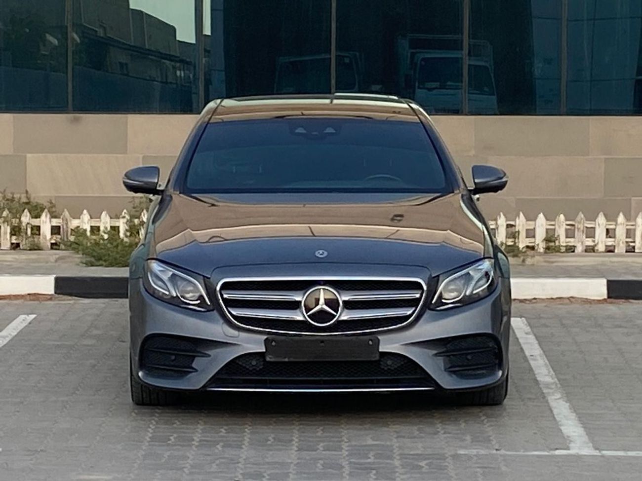 Used Mercedes-Benz E300 Std 2018 for sale in Dubai - 744367