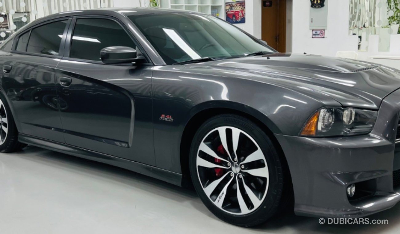 Used Dodge Charger SRT .. 6,4L .. FSH .. GCC .. Original Paint ...