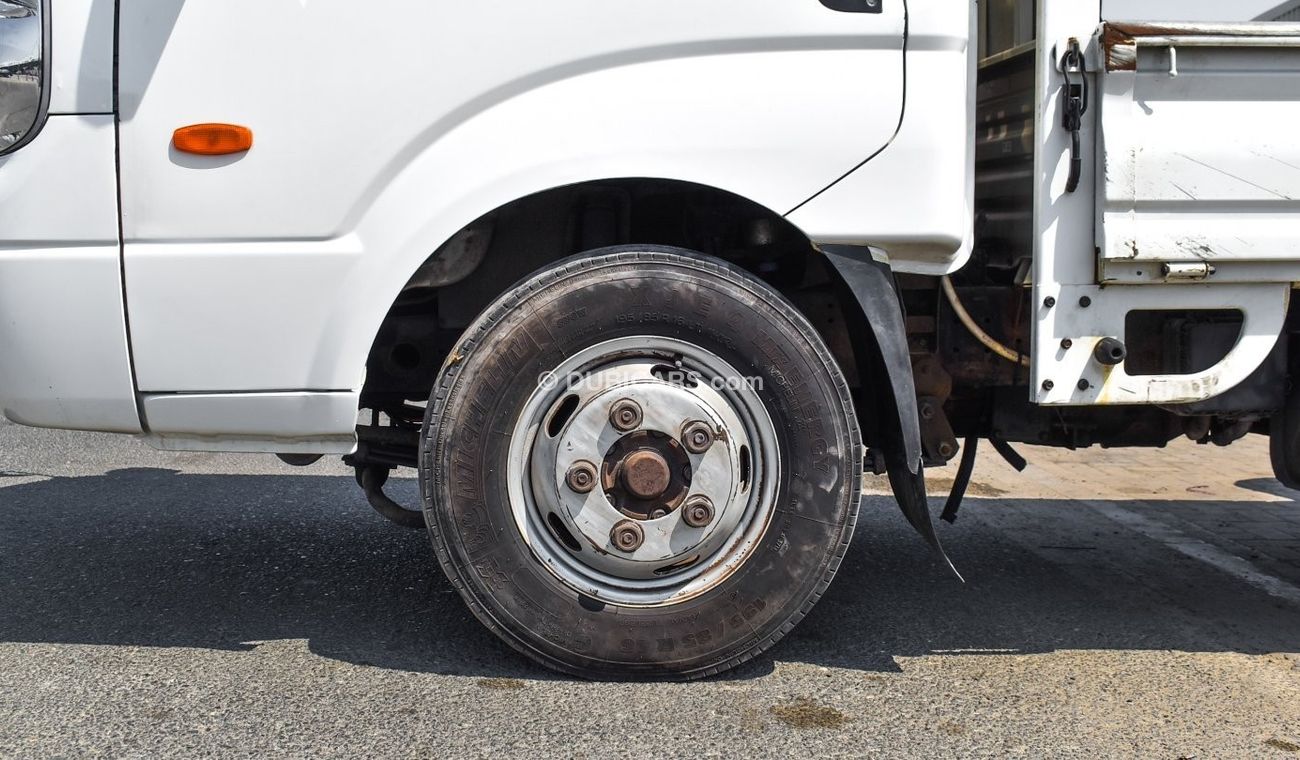 Used Kia Bongo III 2008 for sale in Dubai - 666380