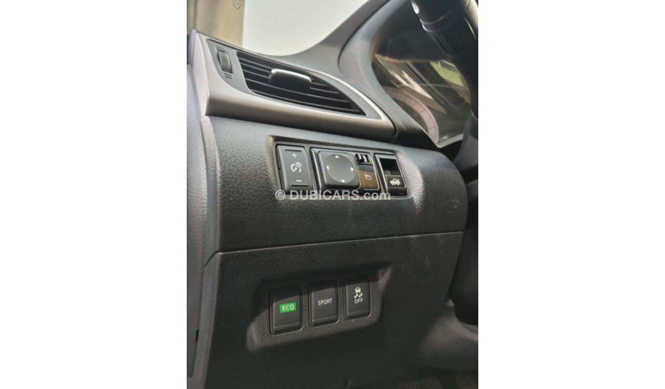 Used Nissan Sentra SL 2015 for sale in Dubai - 692586