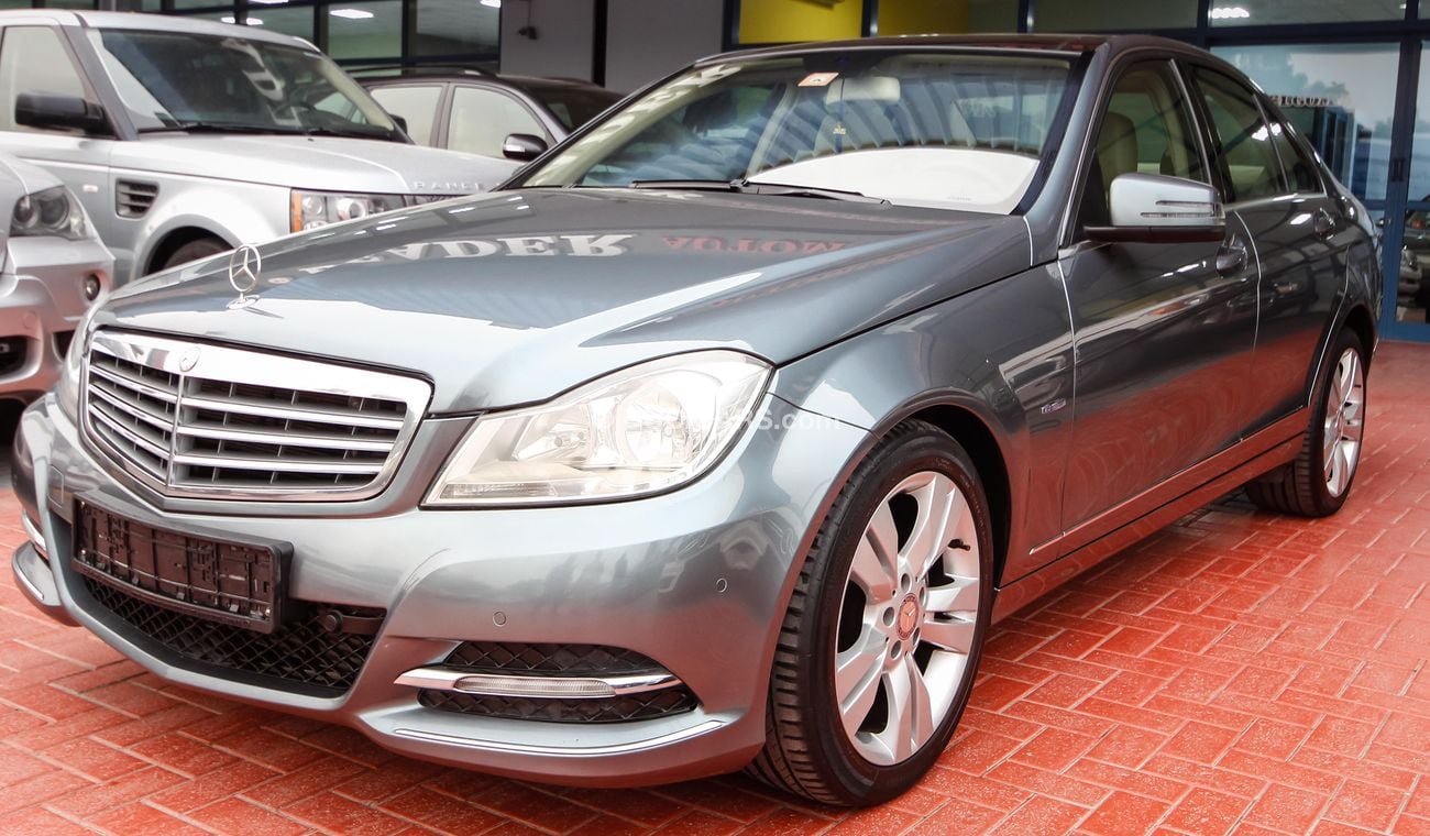 Used Mercedes-Benz C200 2012 for sale in Dubai - 91060